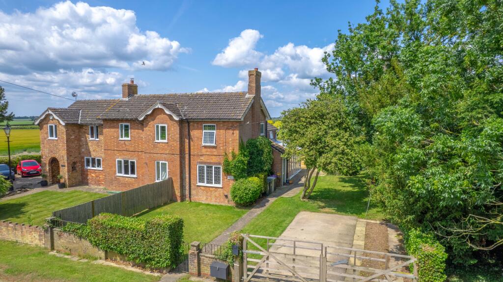 2 bedroom semi-detached house for sale in Edlington, Horncastle, LN9