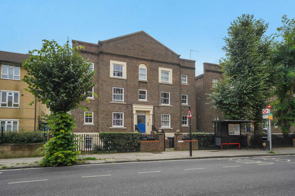1 bedroom flat for sale in Queensbridge Road, London, E8 3NB, E8