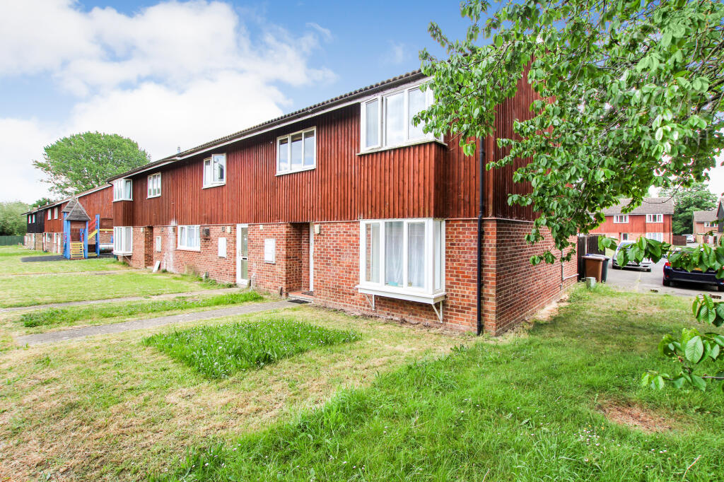 4 bedroom end of terrace house for sale in Waterloo Road, Newmarket, CB8