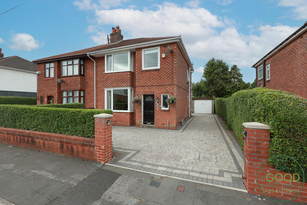 3 bedroom semi-detached house for sale in Thornton Avenue, Preston, PR2