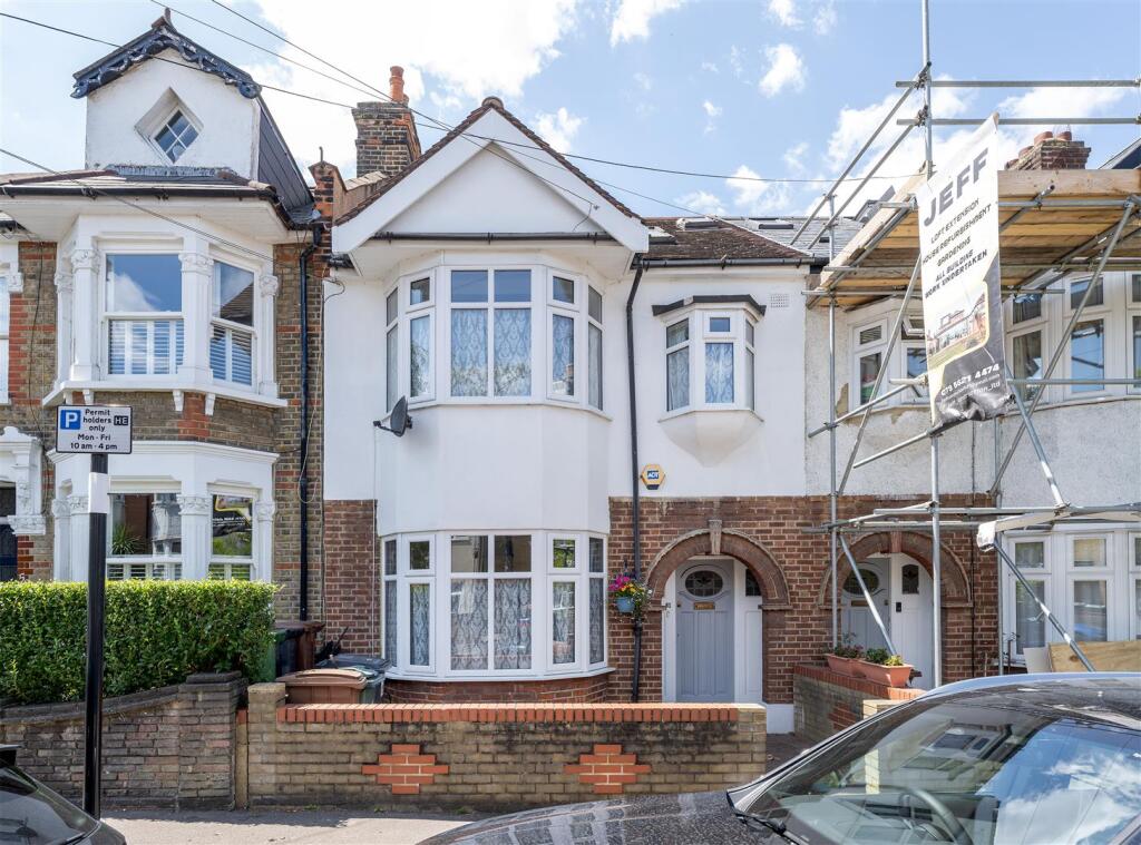 4 bedroom terraced house for sale in Castleton Road, Walthamstow, E17
