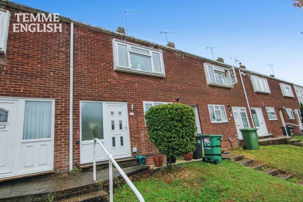 2 bedroom terraced house for sale in Gobions, Basildon, SS16
