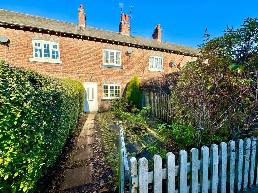2 bedroom terraced house for sale in Lindow End, Mobberley, Knutsford, WA16
