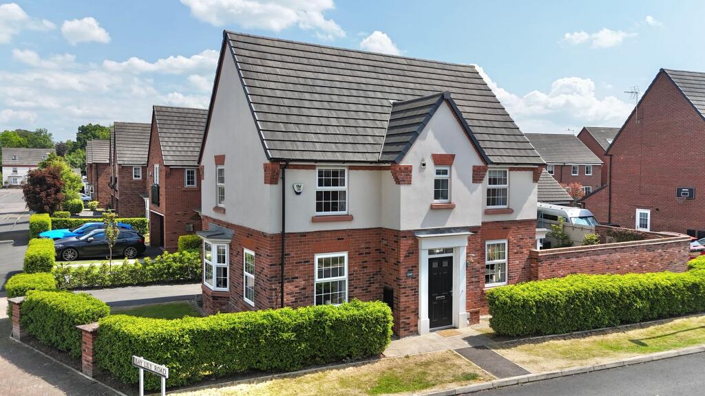 4 bedroom detached house for sale in Bay Lily Road, Stapeley, CW5