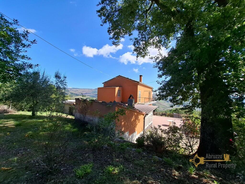 3 bedroom detached house for sale in Fossalto, Campobasso, Molise, Italy