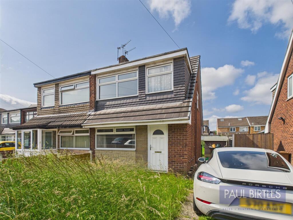 3 bedroom semi-detached house for sale in Halstead Drive, Irlam ...