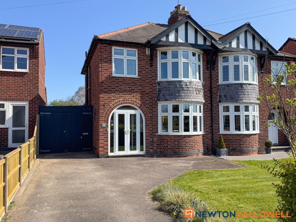 3 bedroom semi-detached house for sale in London Road, Balderton, NG24