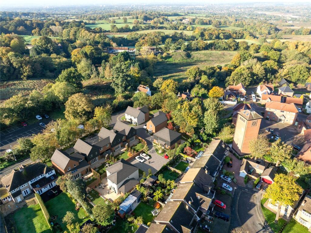 4 bedroom house for sale in Mascalls Lane, Great Warley, Brentwood ...