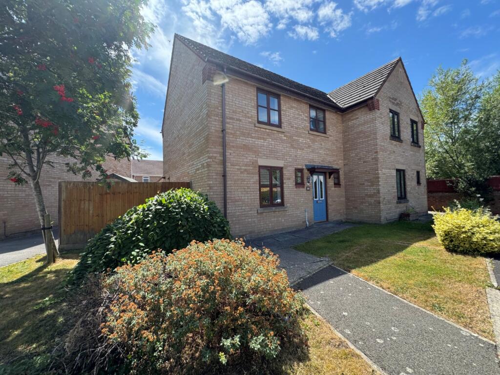 3 bedroom semi-detached house for sale in Cookson Close, Burnham-on-Sea ...