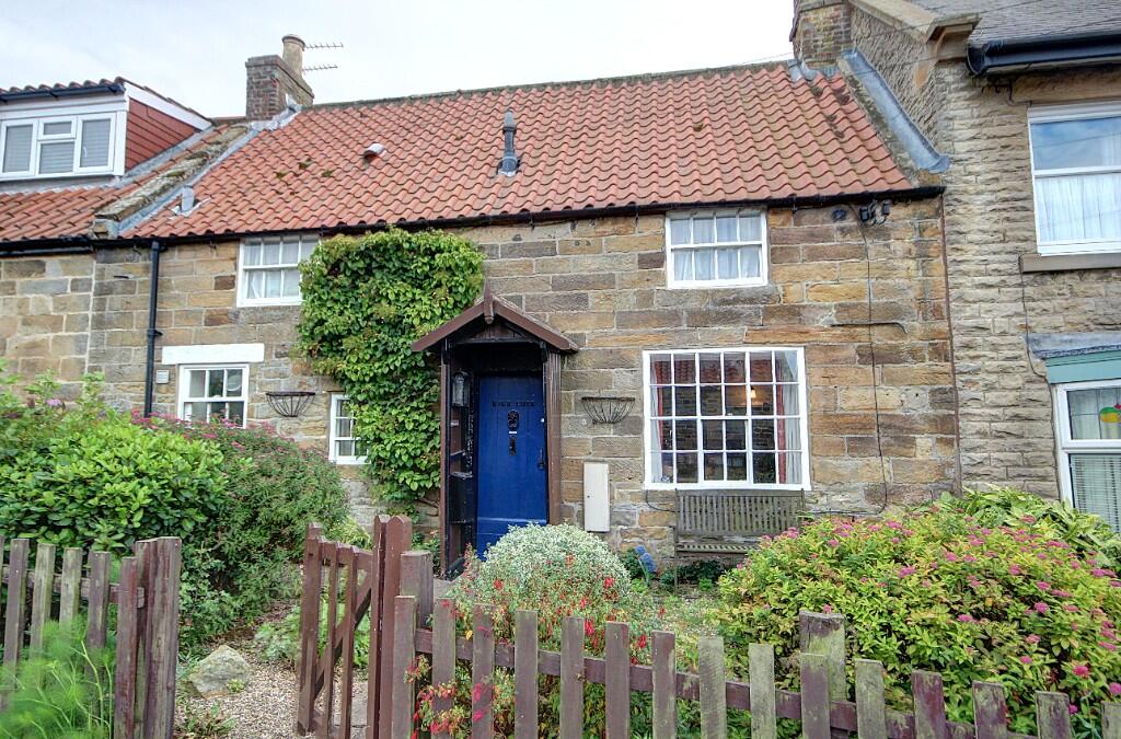 2 bedroom cottage for sale in High Cote, High Hawsker, YO22 4LJ, YO22