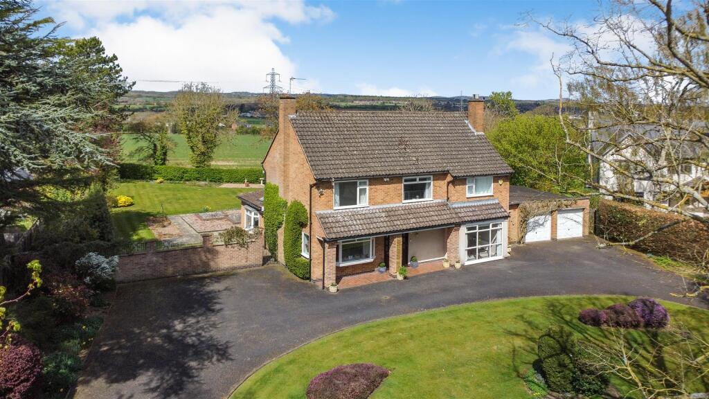 4 bedroom detached house for sale in Gullet Lane, Kirby Muxloe, LE9