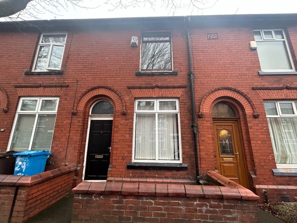 2 bedroom terraced house for sale in Gordon Avenue, Oldham, Greater ...