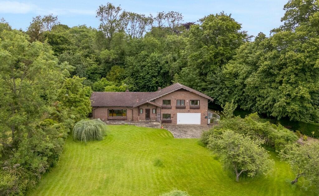 4 bedroom detached house for sale in Bere Court Road, Pangbourne ...