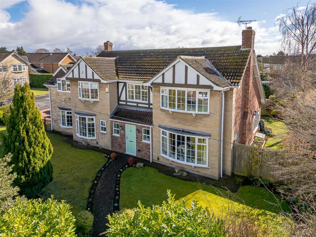 5 bedroom detached house for sale in Midway Avenue, Nether Poppleton ...