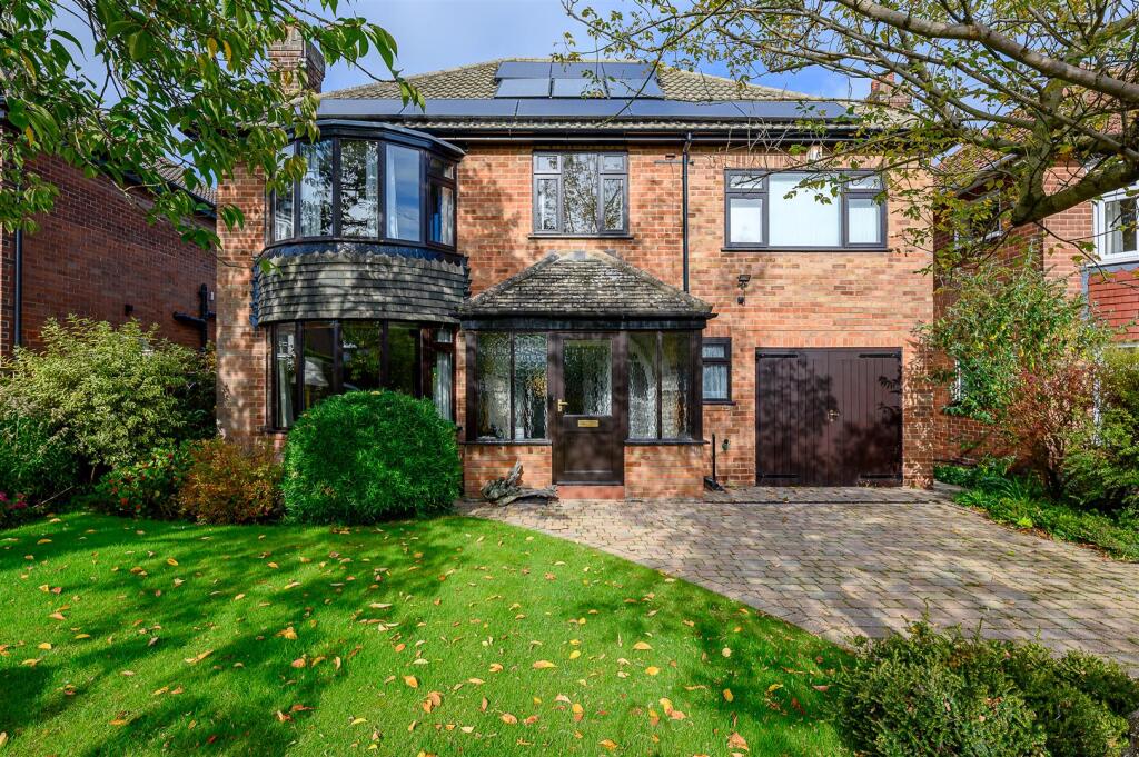 5 bedroom detached house for sale in Fairway Drive, Upper Poppleton ...