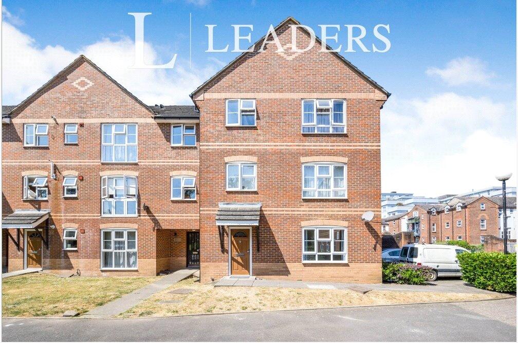 2 bedroom apartment for sale in Wey View Court, Walnut Tree Close, Guildford, GU1