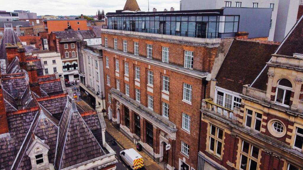 3 bedroom flat share for rent in The Old Post Office, 4 Bishop Street ...