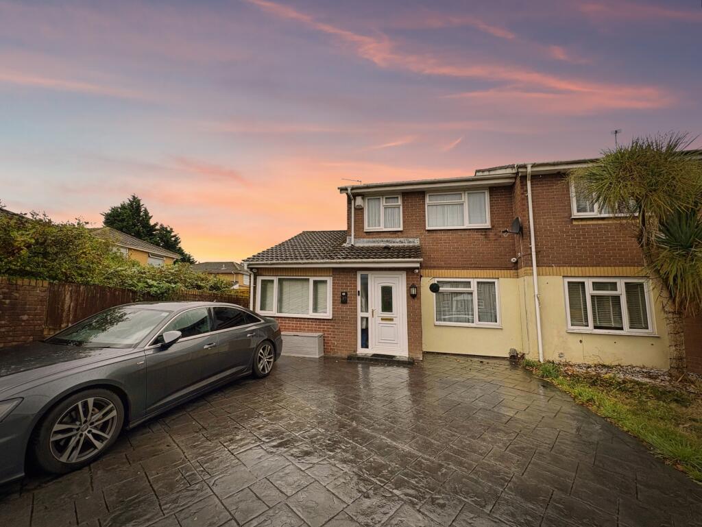 3 bedroom house for rent in Powderham Drive, CARDIFF, CF11