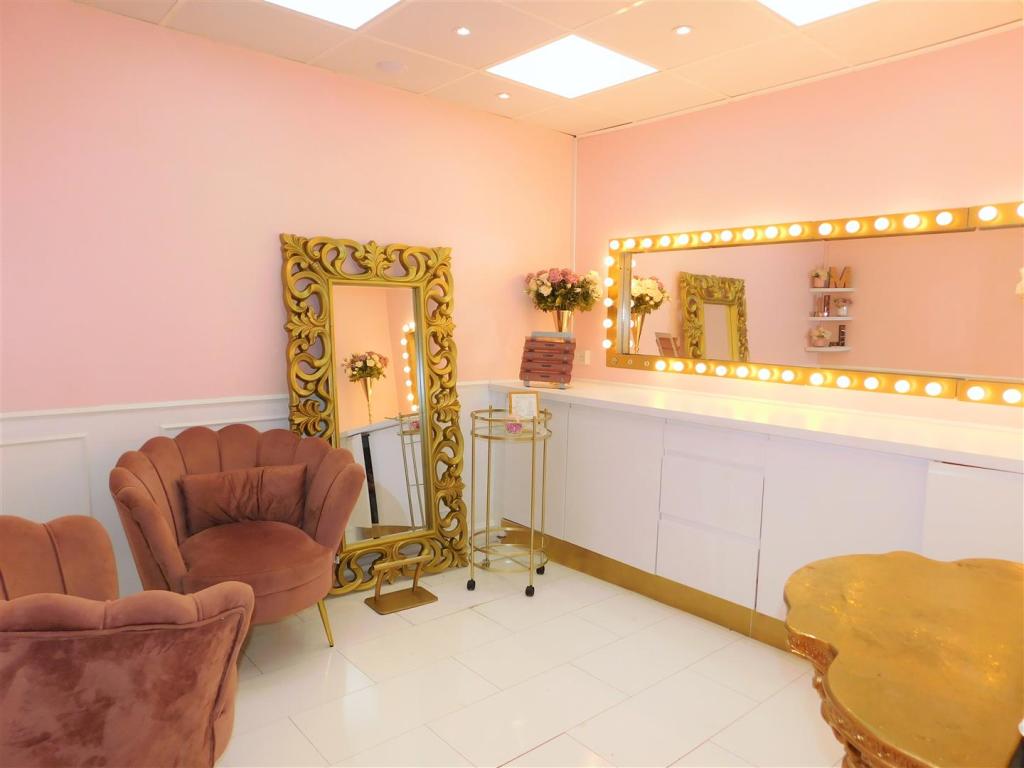 Shop for sale in Alder Road, Manchester, M35