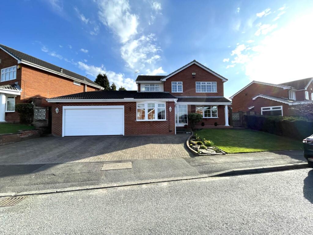 5 bedroom detached house for sale in 5 Irk Vale Drive, Oldham, OL1 2TW, OL1