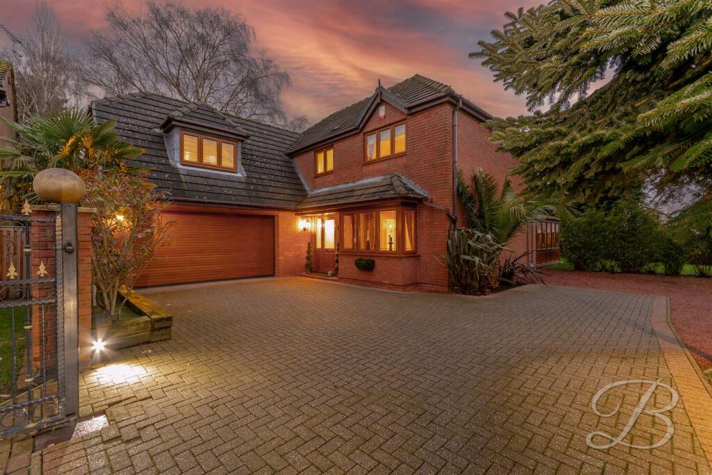 4 bedroom detached house for sale in Birch Grove Gardens, Mansfield, NG18