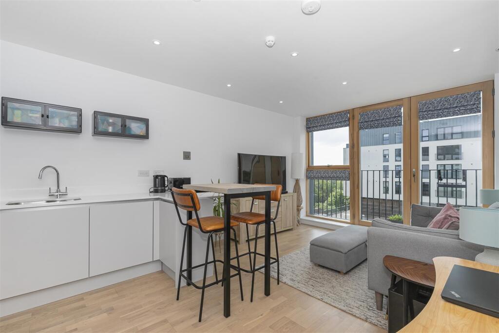 1 bedroom flat for sale in Riverside View, Temple Street, Keynsham, BS31