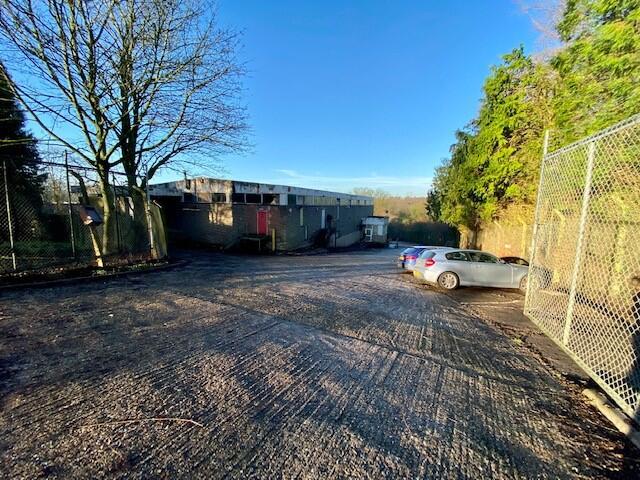 Light industrial facility to lease in 52 Evingar Road, Whitchurch ...