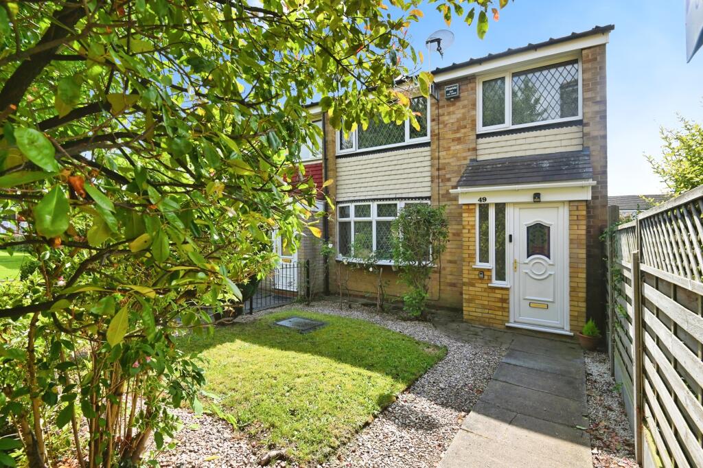 3 bedroom end of terrace house for sale in Prestwick Road, Birmingham, B35