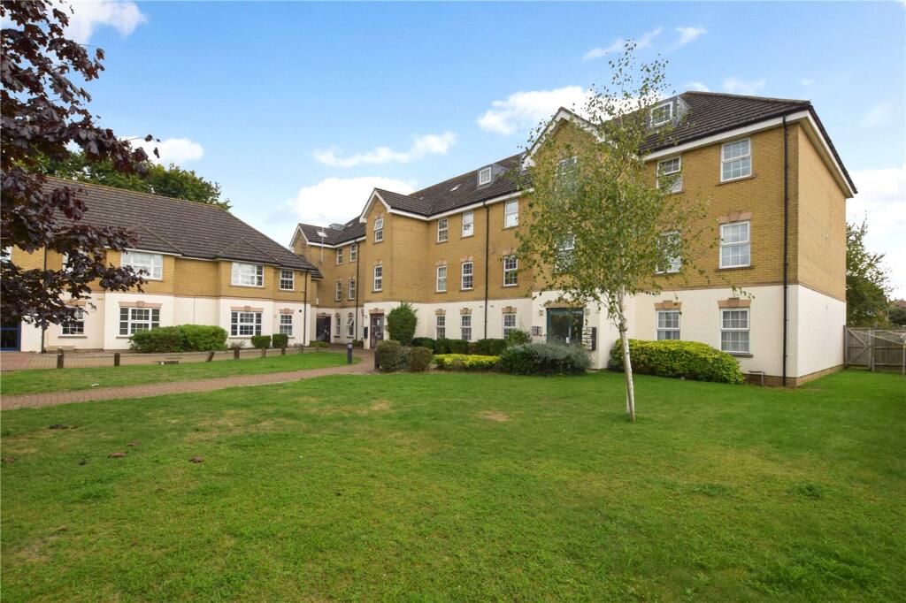2 bedroom apartment for sale in Tolgate Court, London Road, Dunstable, LU6