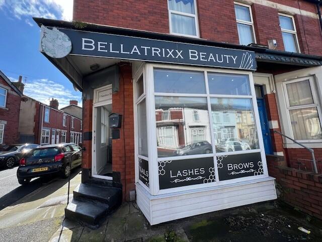Retail property shopping centre to lease in Newton Drive, Blackpool ...