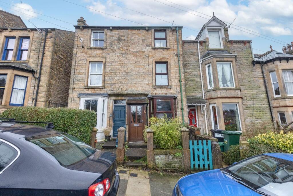 3 bedroom terraced house for sale in Rydal Road, Lancaster, LA1