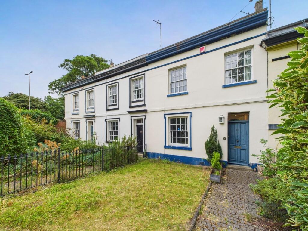 2 bedroom terraced house for sale in Regent Road, Leicester, LE1