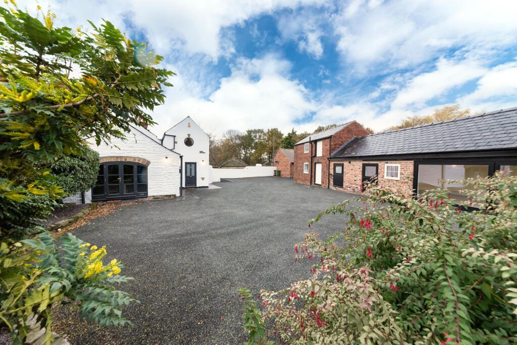 5 bedroom character property for sale in The Rafters and The Hay Loft ...
