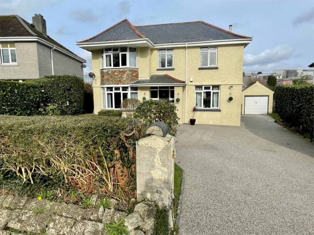 3 bedroom detached house for sale in Pondhu Crescent, St Austell, PL25