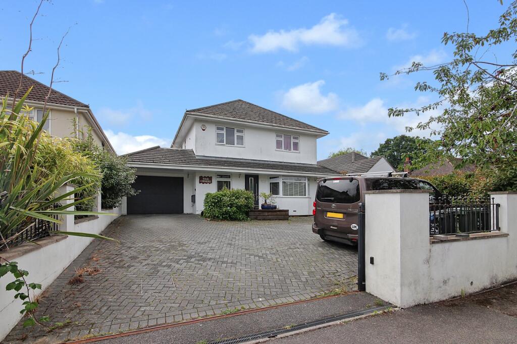 4 bedroom detached house for sale in Clarendon Road, Broadstone, Dorset ...