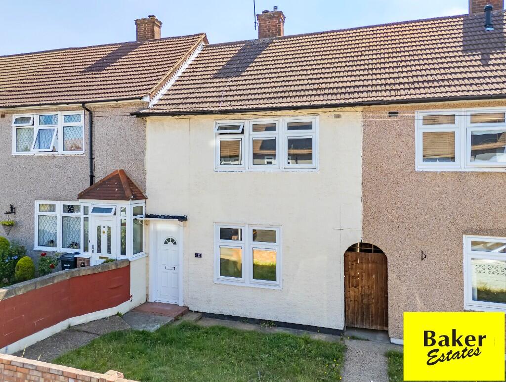 2 bedroom terraced house for sale in Holt Way, Chigwell, Essex, IG7