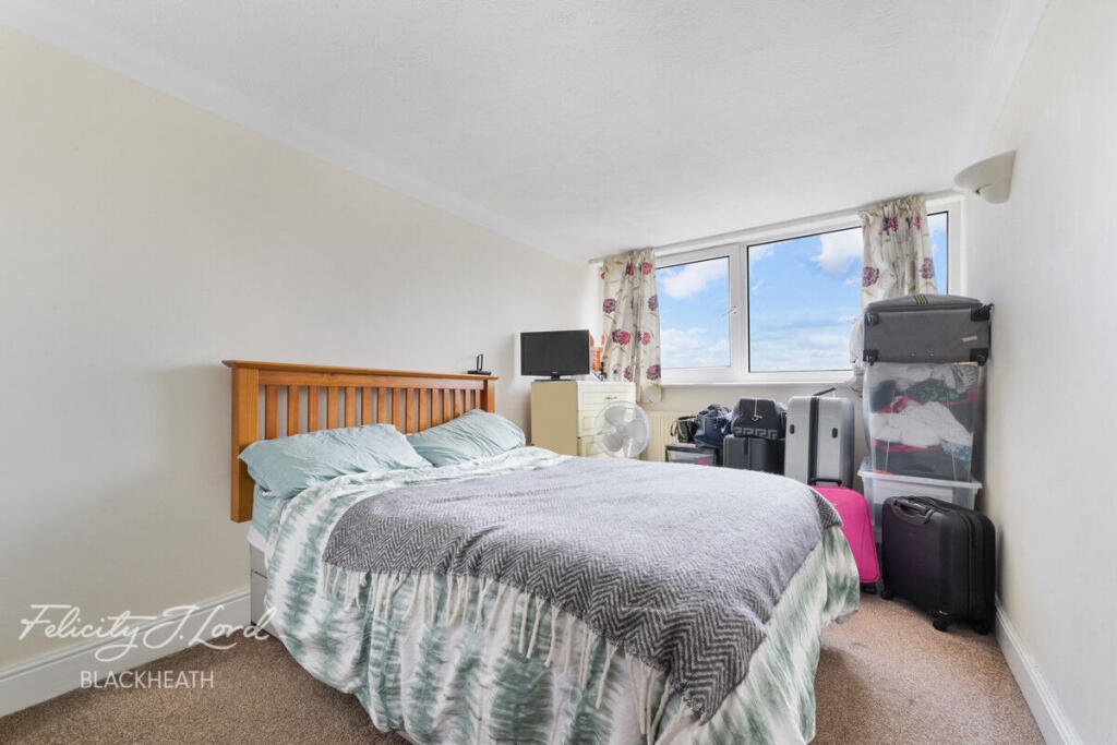 3 bedroom apartment for sale in Master Gunner Place, LONDON, SE18