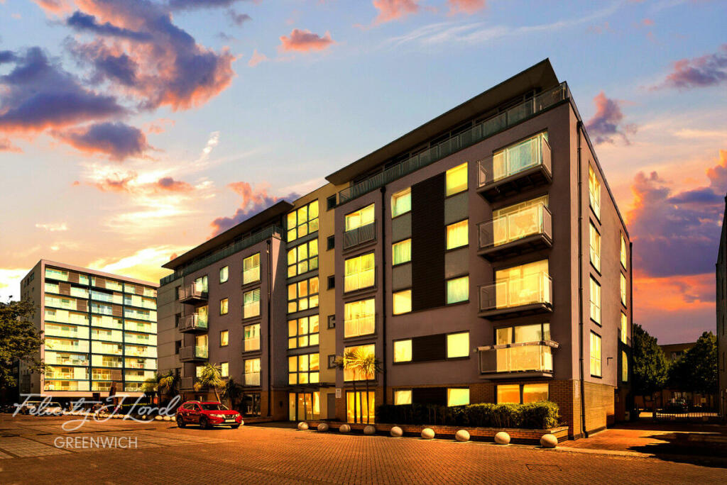 1 bedroom apartment for sale in Deals Gateway, London, SE13 7QF, SE13