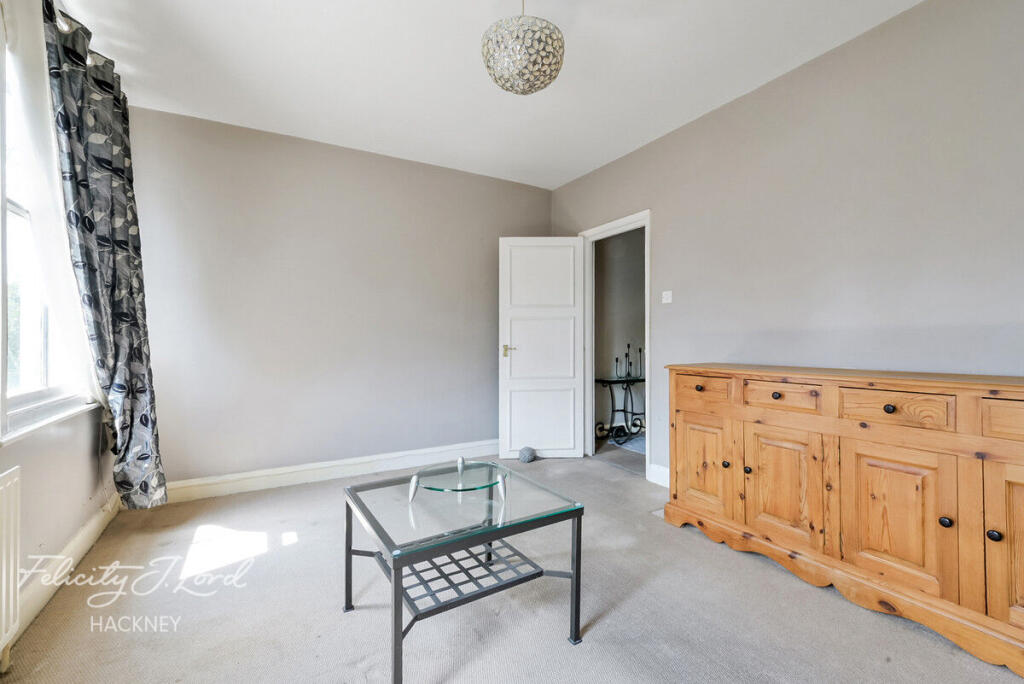 1 bedroom flat for sale in Mabley Street, London, E9