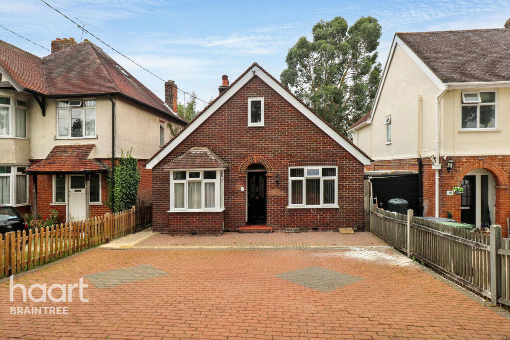 3 bedroom chalet for sale in Julien Court Road, Braintree, CM7