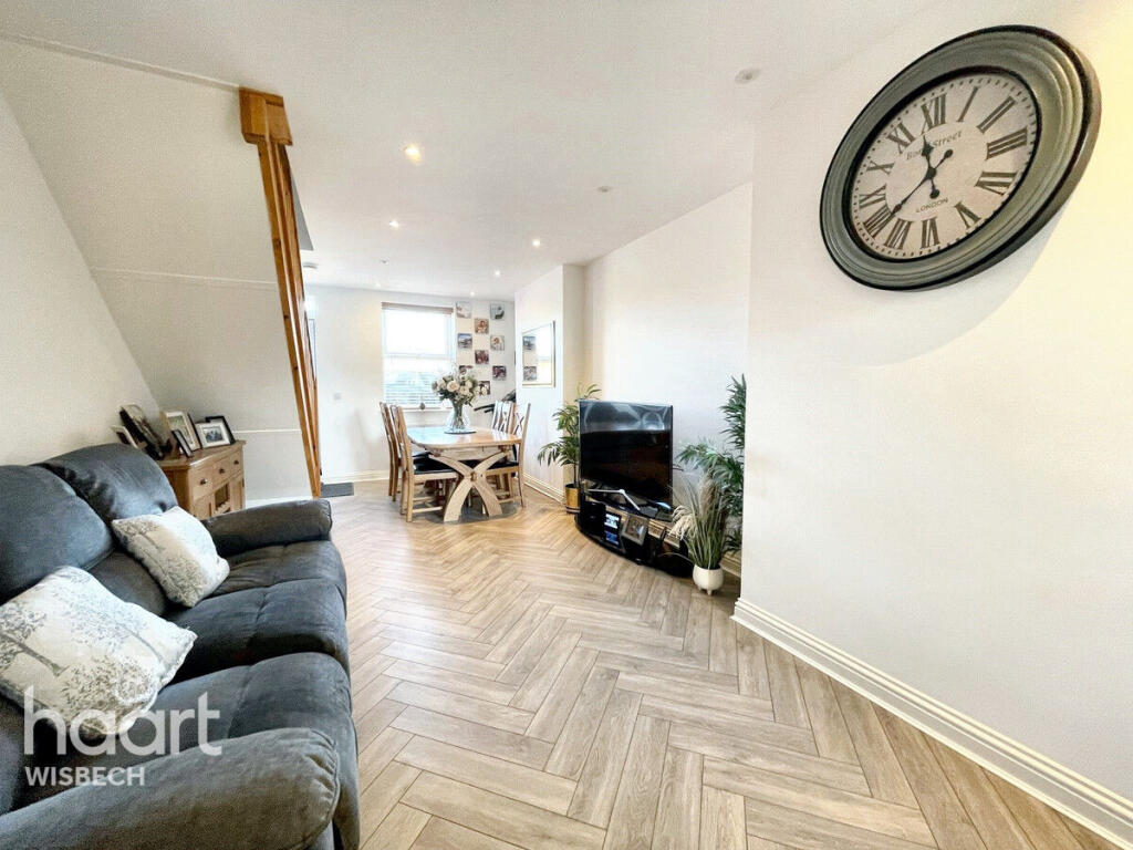 2 bedroom terraced house for sale in Waterlees Road, Wisbech, PE13