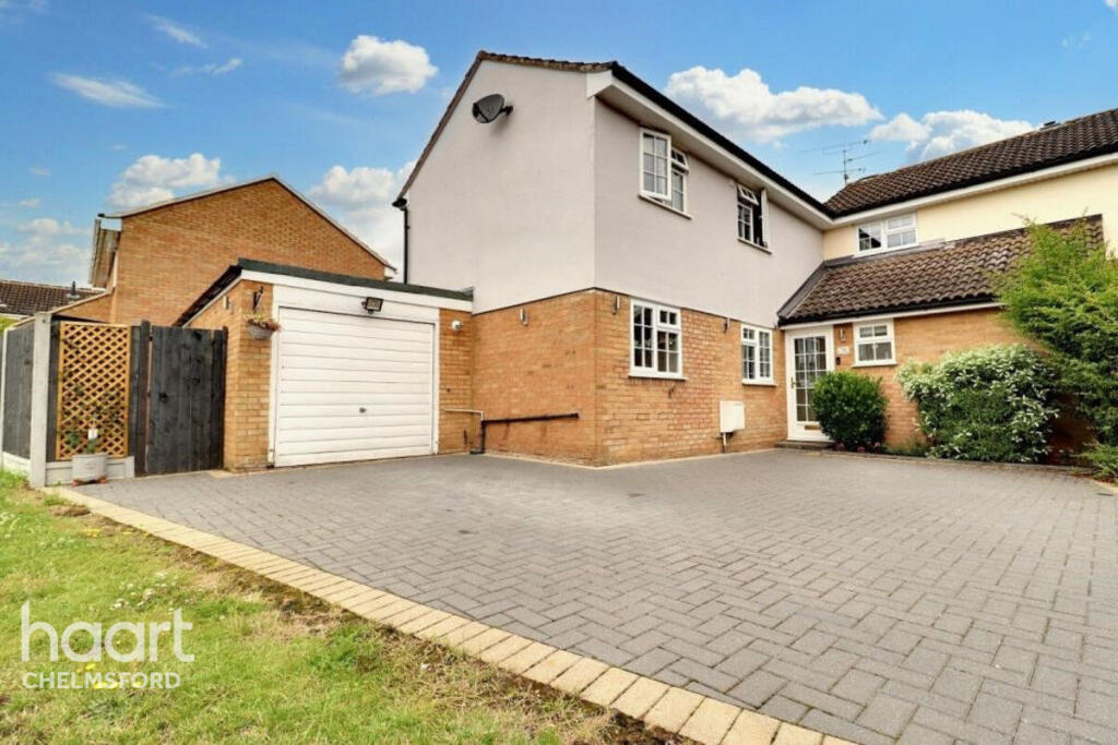 4 bedroom semi-detached house for sale in Paddock Drive, Chelmsford, CM1