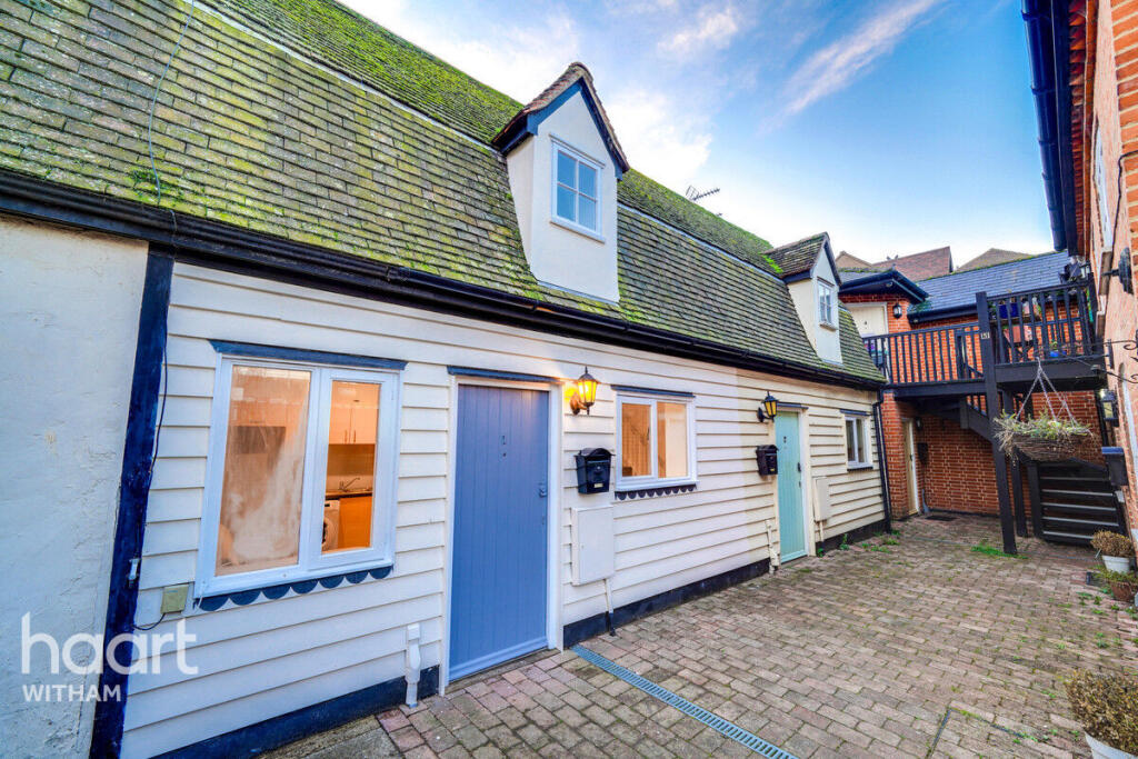 1 bedroom maisonette for sale in Coach House Way, Witham, CM8