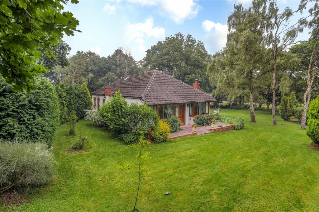 4 bedroom detached house for sale in Hobro Lane, Wolverley ...