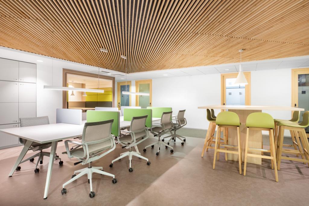 Serviced office to lease in Centenary Way, Greater Manchester, M50 1RF ...