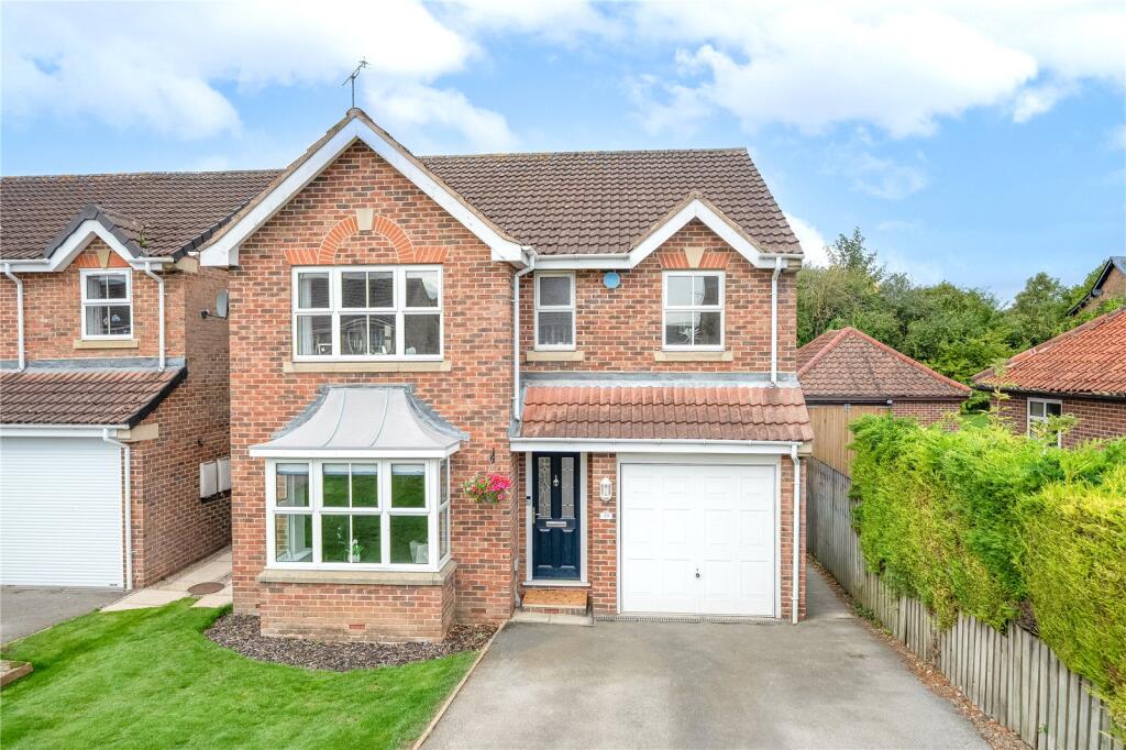 4 bedroom detached house for sale in Church Crescent, Stutton ...
