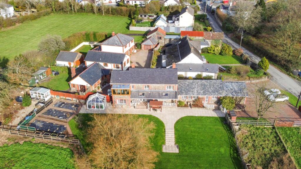 4 bedroom detached house for sale in Buckland Brewer, Bideford, Devon, EX39