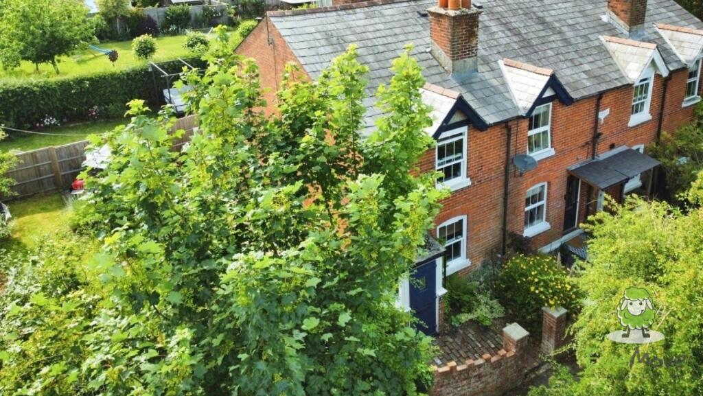 2 bedroom end of terrace house for sale in Eastview, Worting Road ...