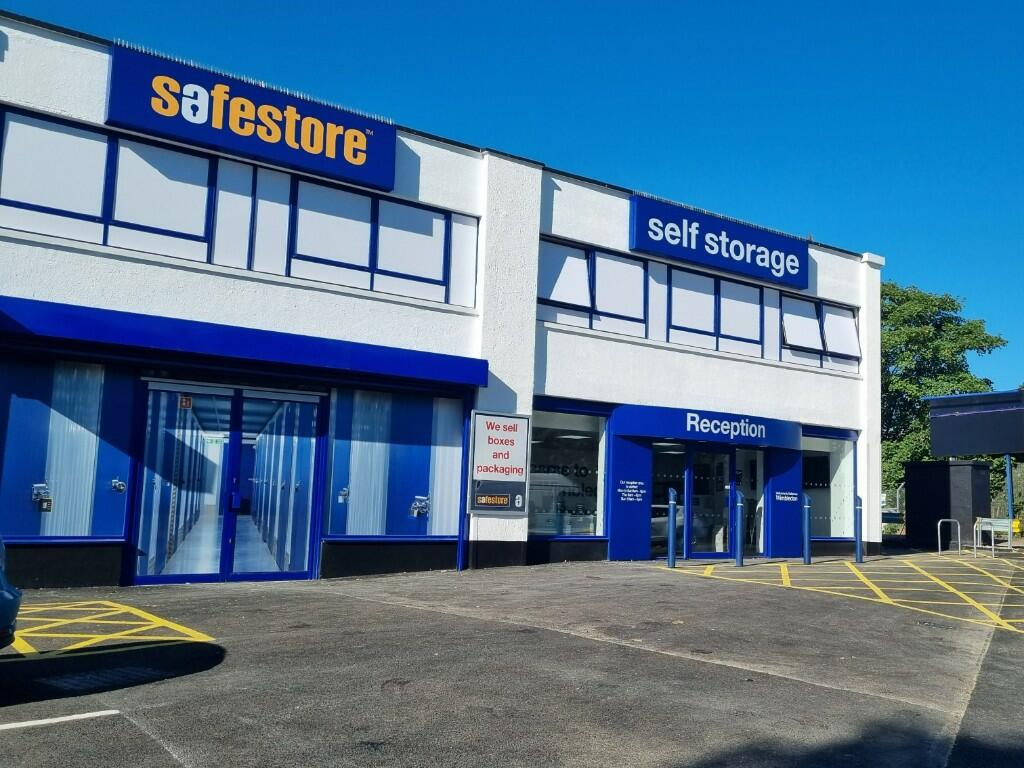 Storage facility to lease in Safestore Self Storage, Gap Road, London, SW19