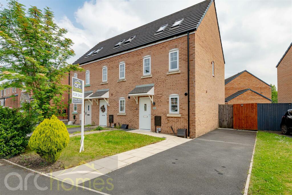 3 Bedroom Semi Detached House For Sale In Fairclough Park Drive Leigh Wn7